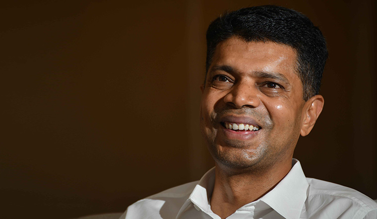 Major Fraud: Impostors Pose as Pandian Relatives, Loot Crores - Utkal ...